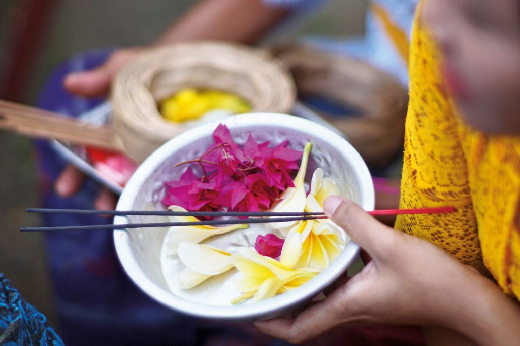 Learning to Make Jamu, Indonesia's Herbal Remedy - NOW! Bali