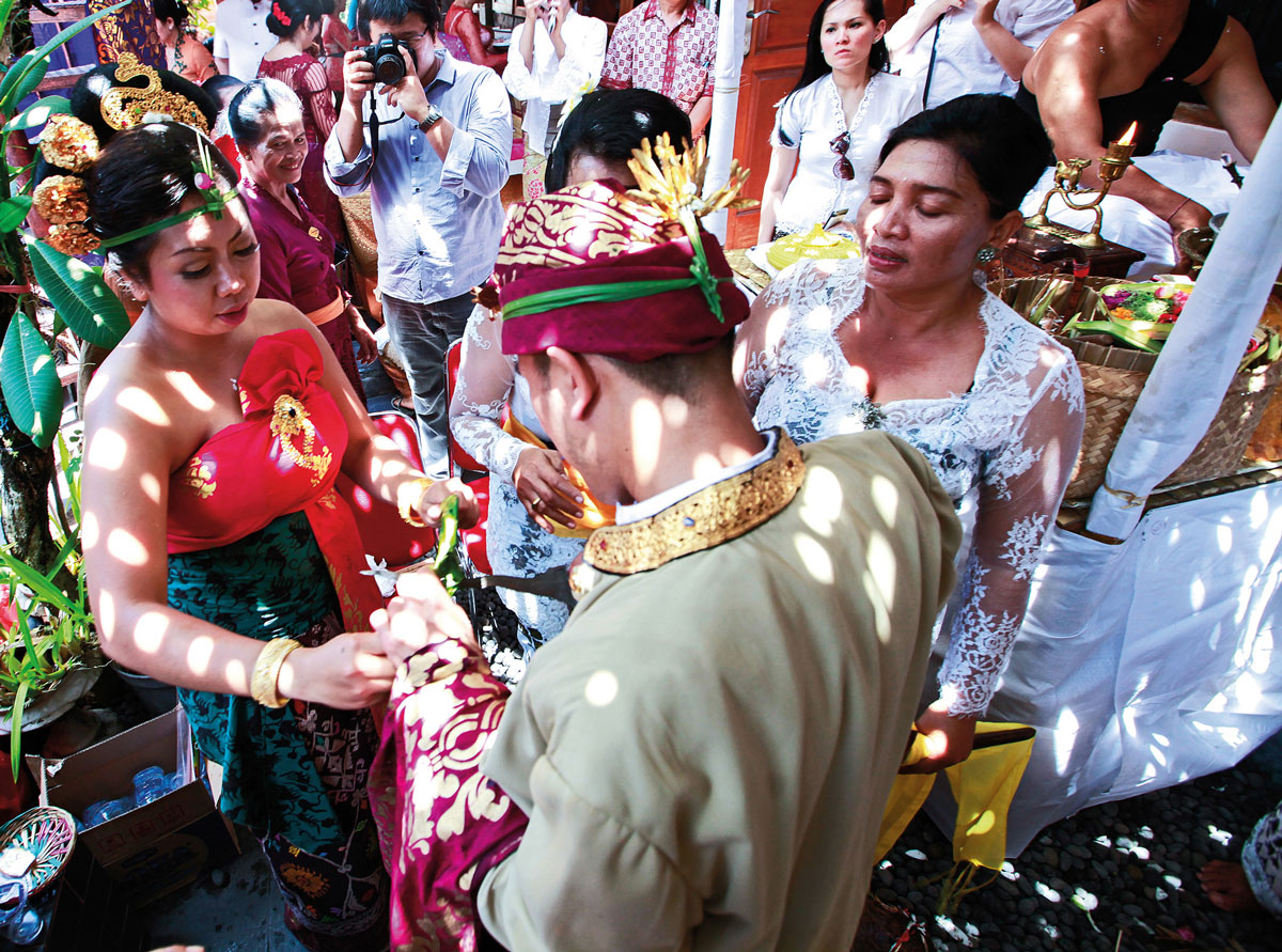 A Balinese Wedding : Colour, Life and Ritual - NOW! Bali