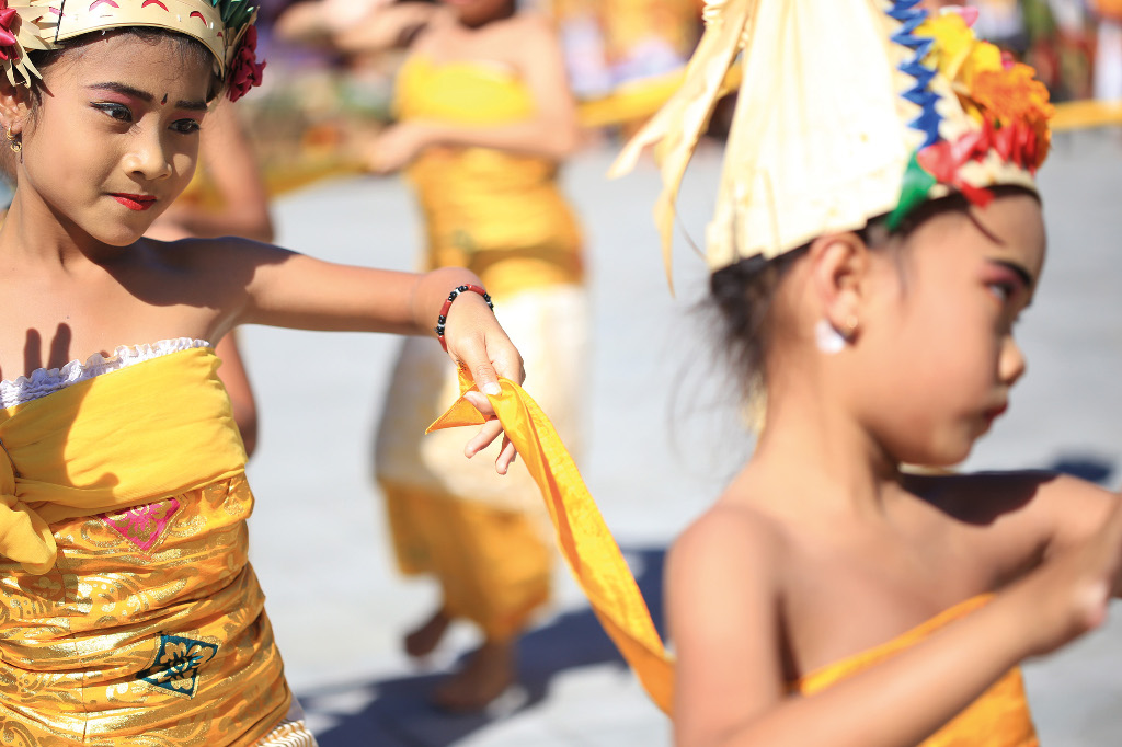Rejang Dewa: The Charm of Nymphs - NOW! Bali