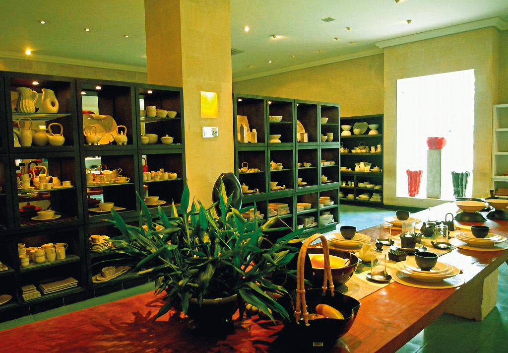 Pots for Pottery: The Best of Balinese Ceramics - NOW! Bali