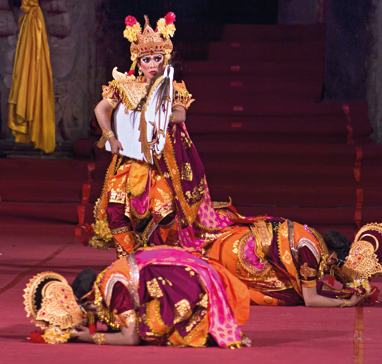Jarandut: Balinese Dance From the Island of Lombok - NOW! Bali