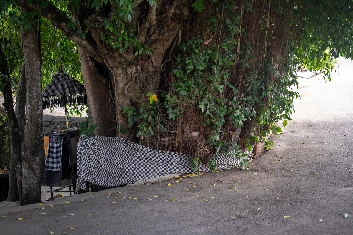 Kain Poleng : Bali’s Chequered Cloth of Balance - NOW! Bali