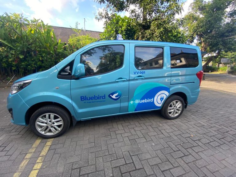 Bluebird Goes Green: Electric Taxis Take to Bali’s Roads - NOW! Bali