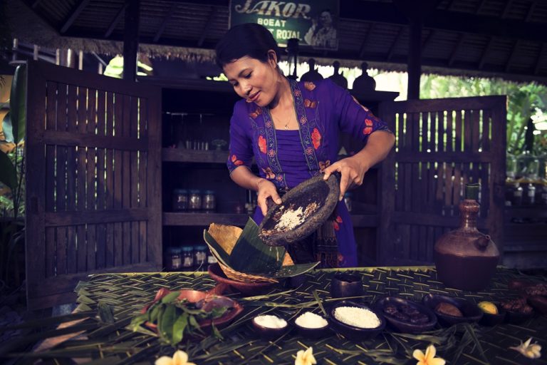 Djamoe Herbal Class: Learn Ancient Healing Methods at Hotel Tugu Bali ...