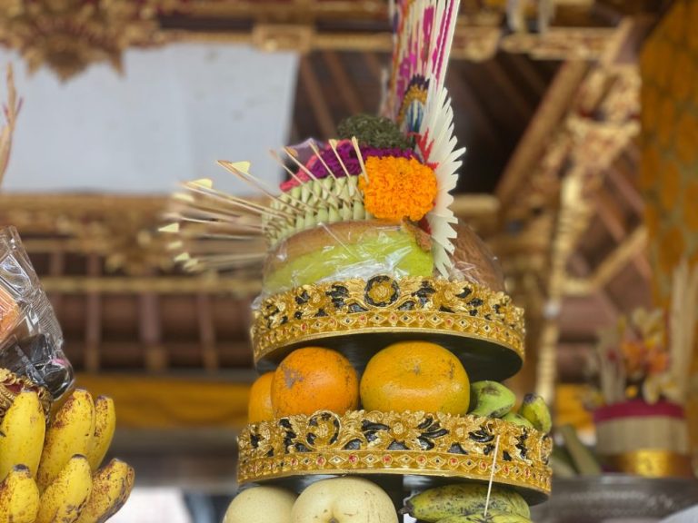 Gebogan: Bali's Towered Offering - NOW! Bali