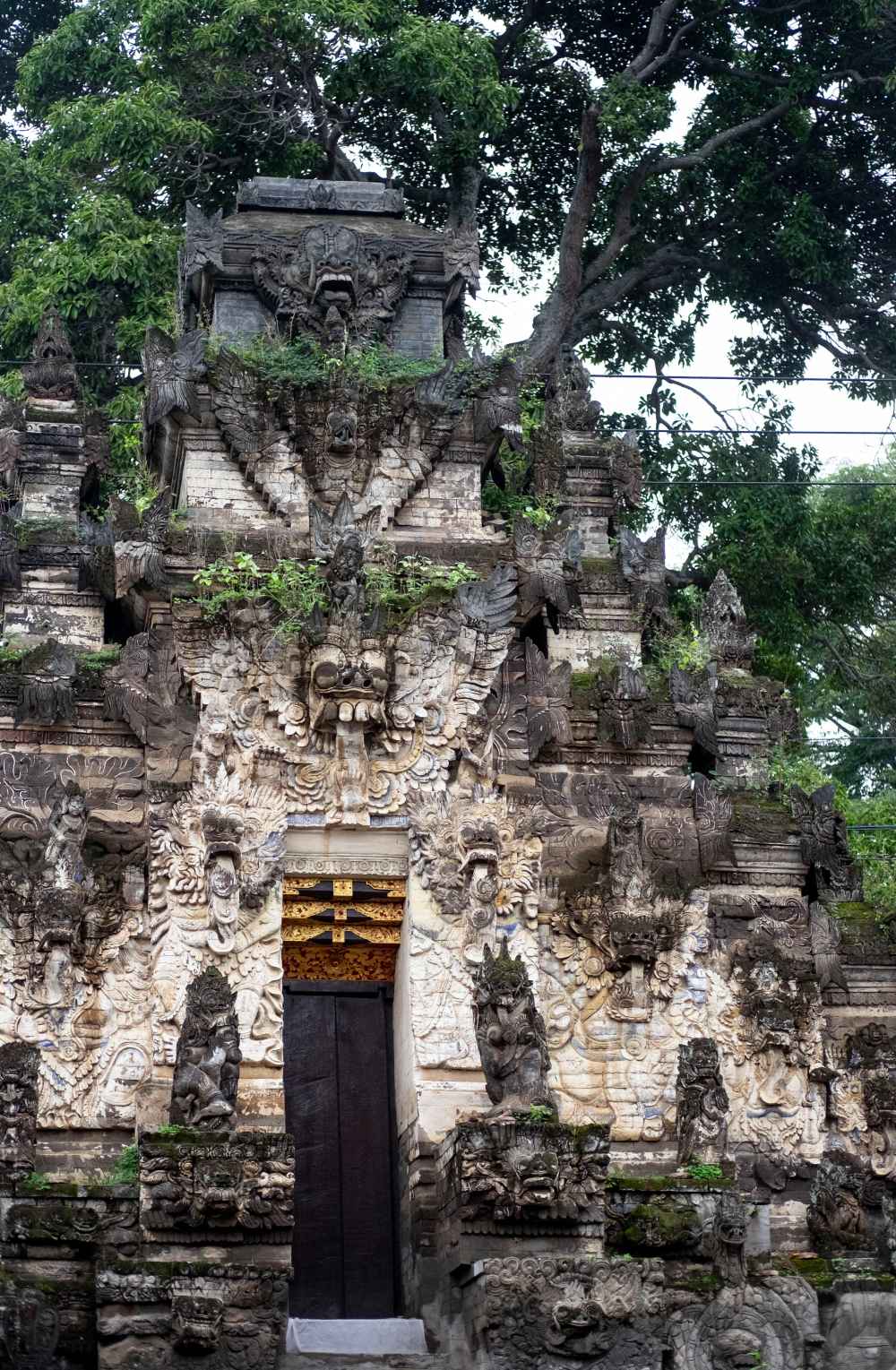 Pura Dalem Jagaraga, History Carved into the Walls - NOW! Bali