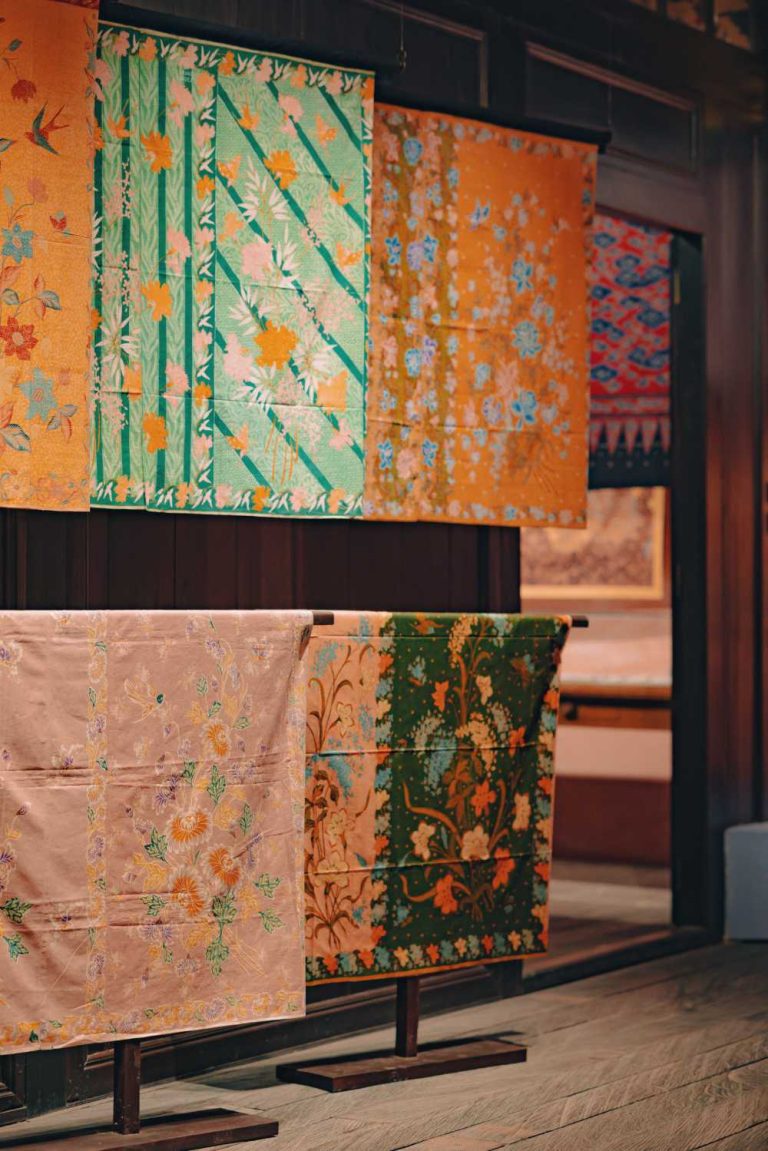 Pasang Surut: An Exhibition of North Java’s Exquisite Batik Textiles ...