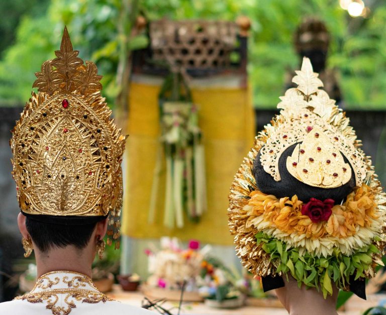 Traditional Balinese Clothing: Guide on What to Wear, Symbolism & More