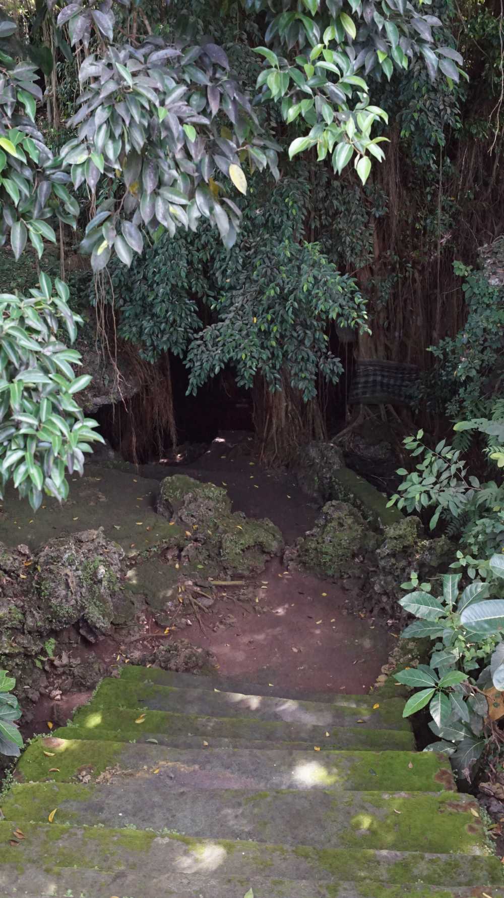 Goa Peteng: Jimbaran’s Spiritual Cave Temple - NOW! Bali
