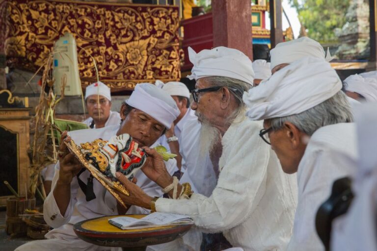 Undagi Tapel: The Mask Carvers of Bali - NOW! Bali